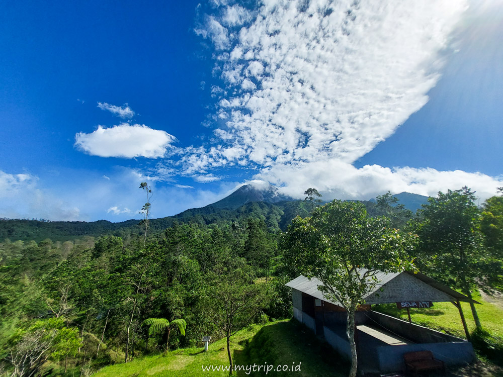 MAU MELIHAT GUNUNG MERAPI DARI DEKAT TANPA MENDAKI? KE BUKIT KLANGON AJA…